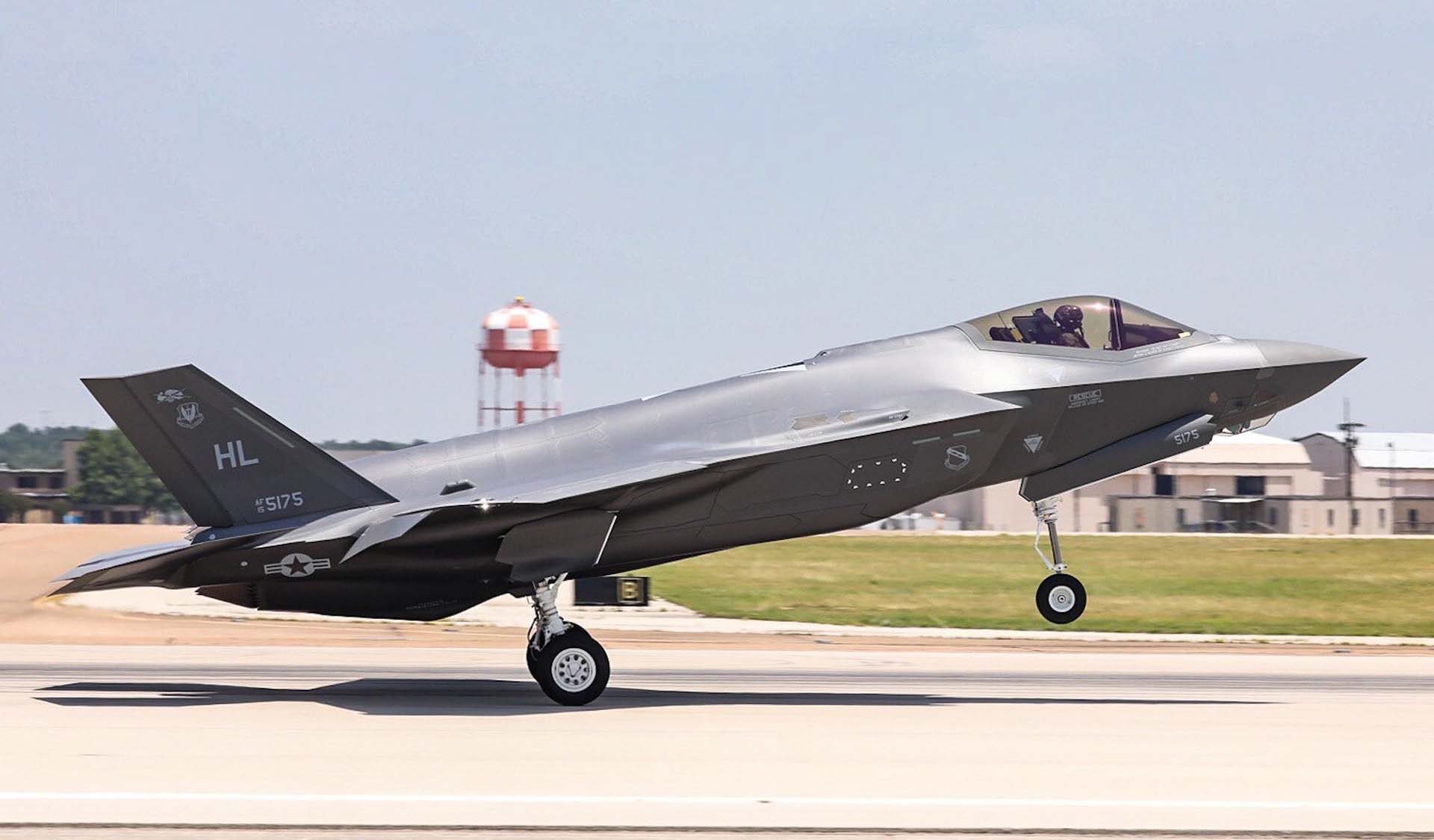 לוקהיד מרטין והפנטגון מסרו את מטוס ה-F-35 ה-300 | Lockheed Martin Israel