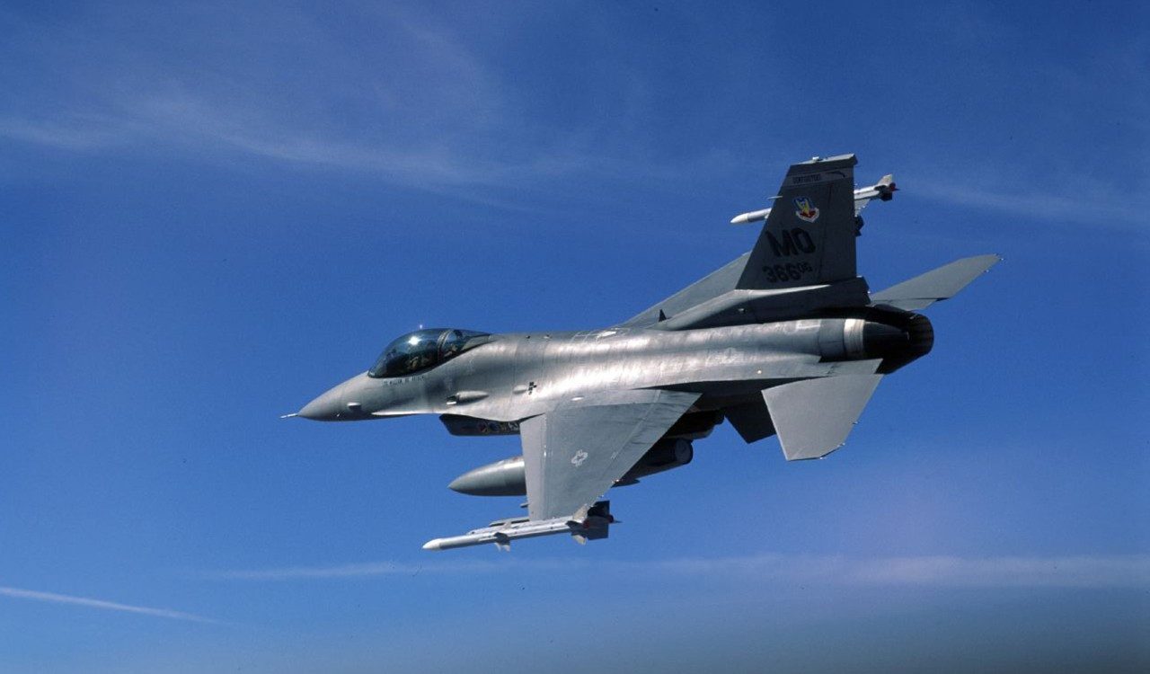 F-16 Fighting Falcon | Lockheed Martin